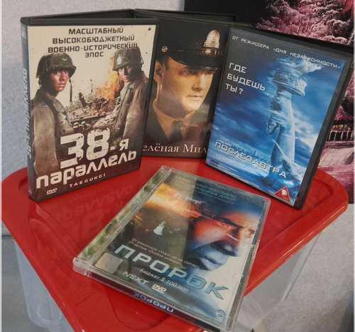 4 DVD-диска с фильмами