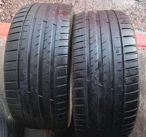 Michelin Pilot Sport 4 235/35 R19