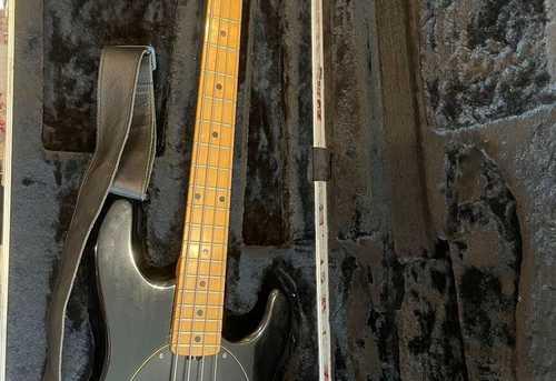 Бас гитара Musicman Stingray