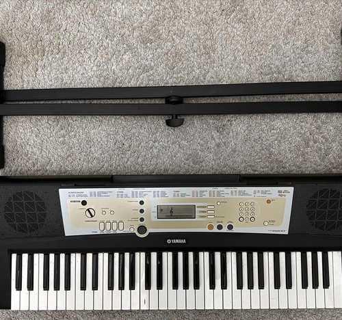 Синтезатор yamaha PSR R200