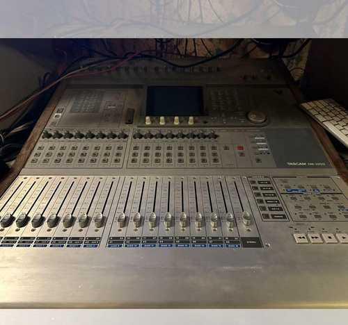 Tascam DM-3200 Цифровой Микшерный пульт   IF-FW-DM