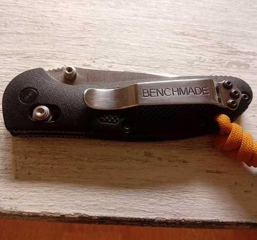 Нож benchmade