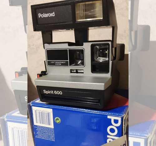 Плёночный фотоаппарат Polaroid 600 spirit