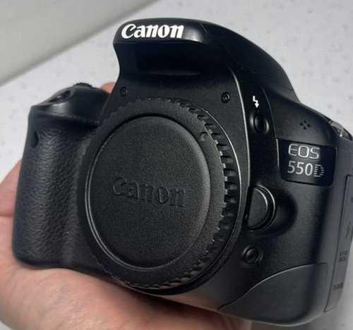 Фотоаппарат Canon EOS 550d body