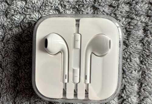 Наушники Apple EarPods 3.5 мм