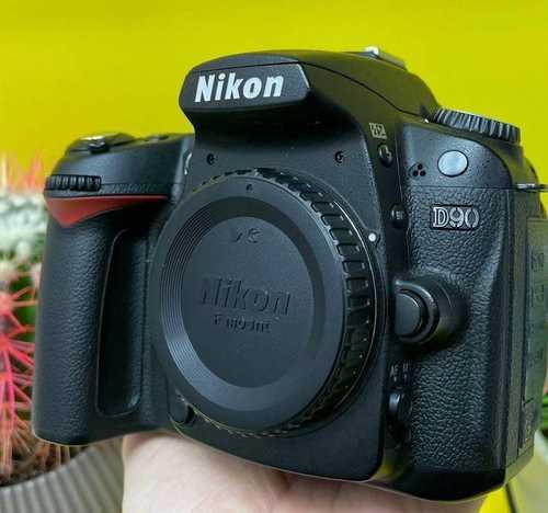 Nikon D90 Body