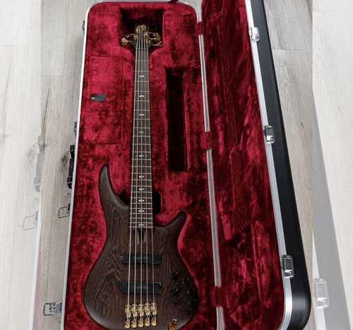 Ibanez Prestige SR5005 с кейсом