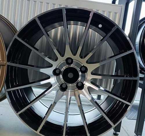 Диск колеса R18 5x114.3 цо 73.1 ет35 8.5 J черный