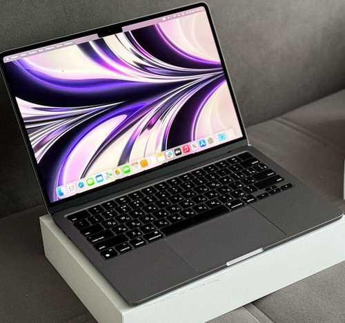 Macbook Air 13 M2 8/512 (40 циклов)