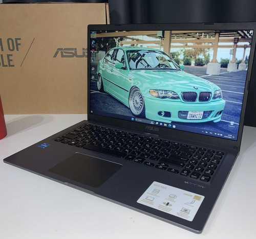 Asus i3-1115g4, ram 8gb, SSD 256gb, HDD 1.000gb