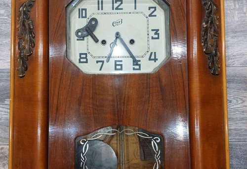 Часы настенные маятниковые 1960г