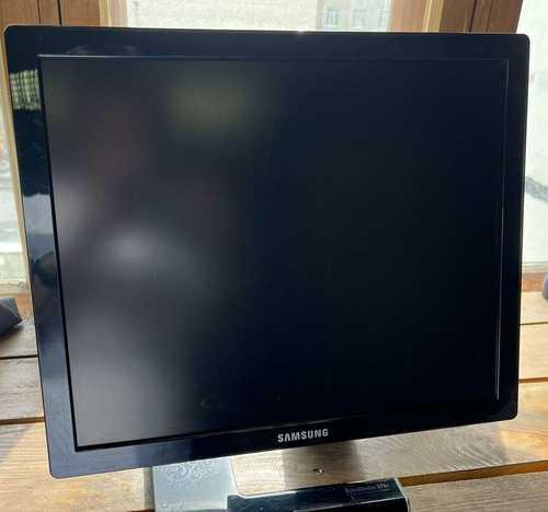 Монитор Samsung syncmaster 971p