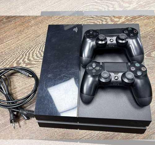 Sony PlayStation 4 FAT, 500 ГБ, 2 геймпада