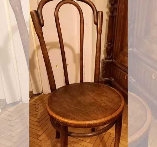 Антикварные стулья Братьев Тонет
