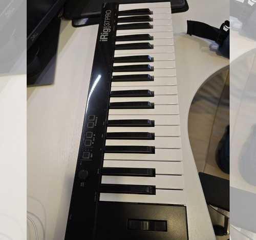 Irig keys 37 pro midi-клавиатура