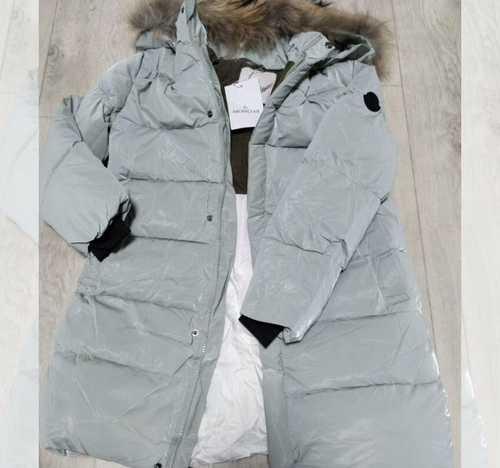Пуховик Moncler 140