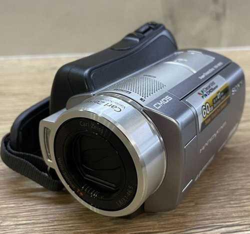 Видеокамера Sony Handycam DCR-SR220E