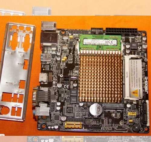 Материнская плата Asus J1800I-C