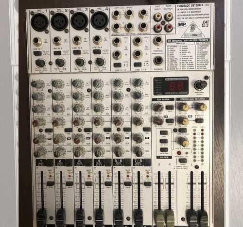 Микшерный пульт-behringer eurorack UB 1204 FX-PRO