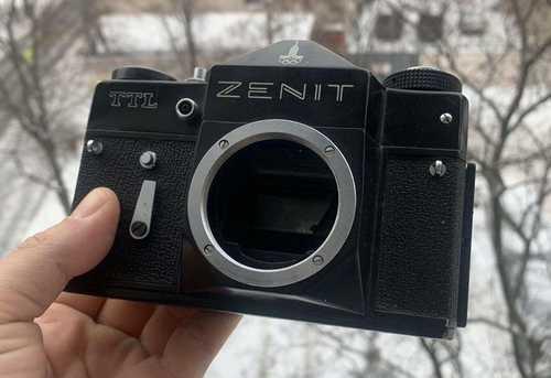 Плёночный фотоаппарат Zenit TTL