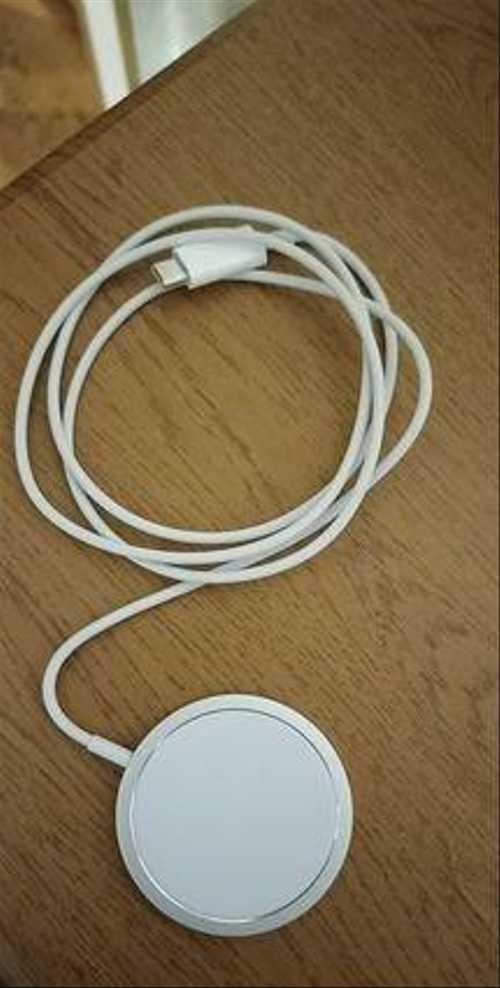 Apple mag safe charger