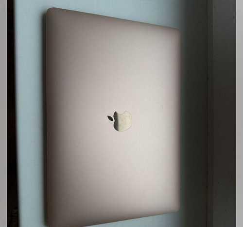 MacBook Air 13 (2019), 128 ГБ, Core i5, 1.6 ГГц, RAM 8 ГБ, Intel UHD Graphics 617
