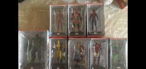 Журналы и фигурки marvel