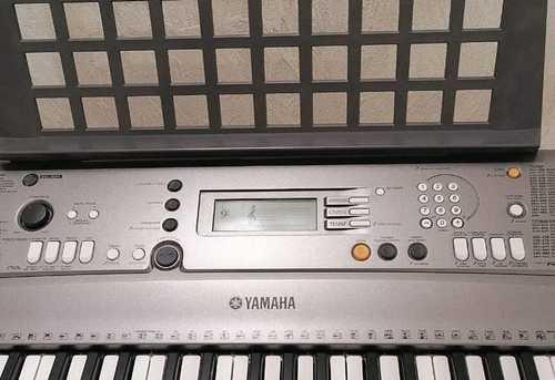 Синтезатор Yamaha psr-r300