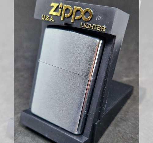 Zippo 200 Brushed Chrome 2001 NEW