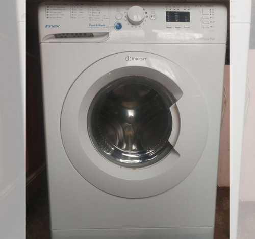 Стиральная машина узкая Indesit Innex bwsa 61051