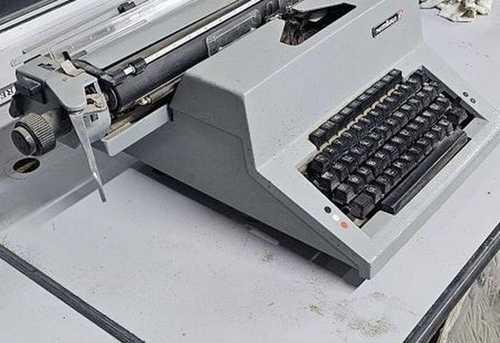Пишущая (печатная) машинка