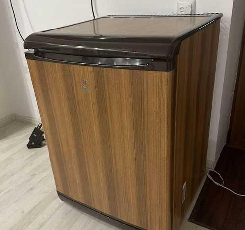 Холодильник indesit tt 85