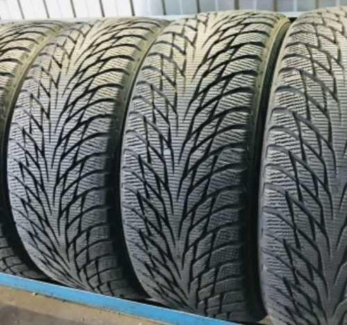 Nokian Tyres Hakkapeliitta R2 215/55 R17