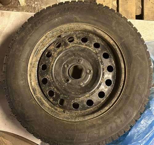 Bridgestone B700 215/65 R16 98T