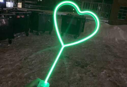 Сердце на палочке зеленый неон