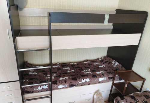 Кровать двухъярусная с двумя ящиками