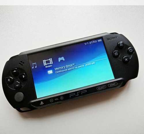 Sony PSP Street e1008 Прошитая 32Gb