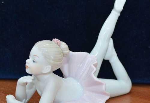 Фарфоровая статуэтка- юная балерина (8)