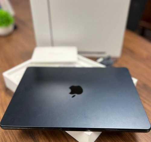 Apple MacBook Air 13, (M2, 2022, 8/256)