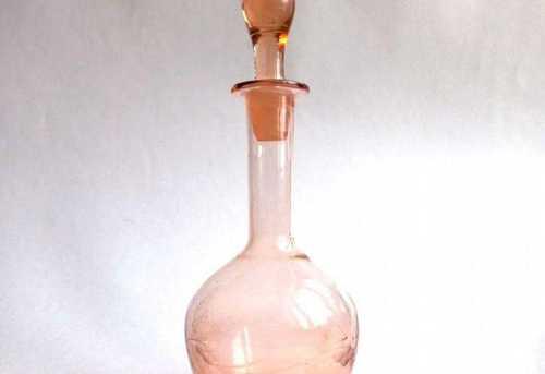 Графин для воды из розового стекла с пробкой СССР