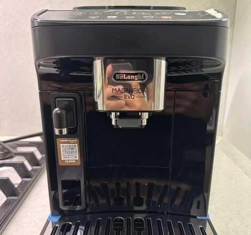 Кофемашина Delonghi Magnifica Evo