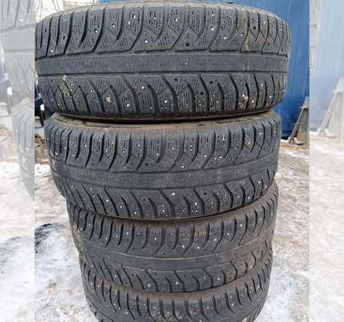 Bridgestone Ice Cruiser 7000 225/65 R17 106T