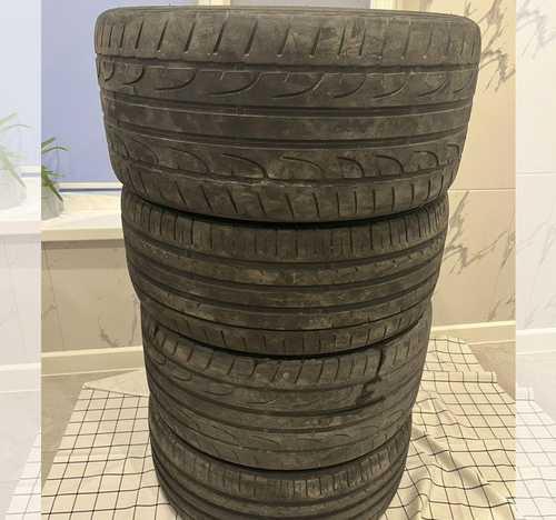 Dunlop SP Sport Maxx 245/40 R19 и 275/35 R19 100Y