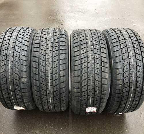 Bridgestone Blizzak DM-V3 285/45 R22 110T