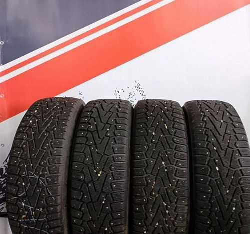 Pirelli Ice Zero 215/55 R16 97T