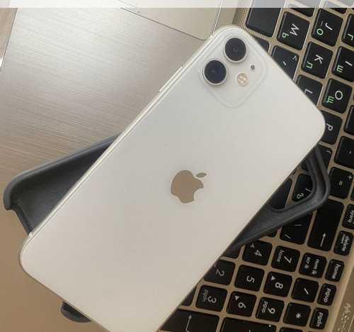 iPhone 11, 64 ГБ