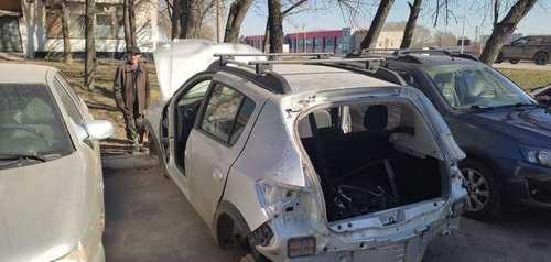 Крыша со стойками Renault Sandero 2