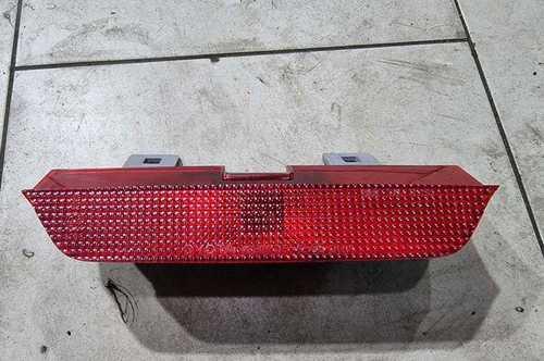 Повторитель стоп сигнала Toyota RAV4 8157049015