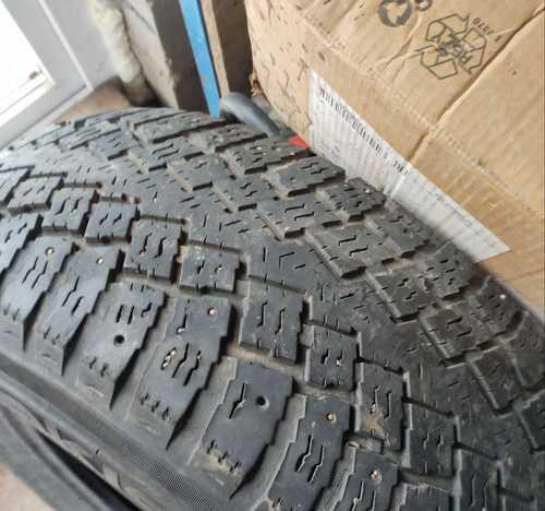 Nokian Tyres Hakkapeliitta LT 265/75 R16