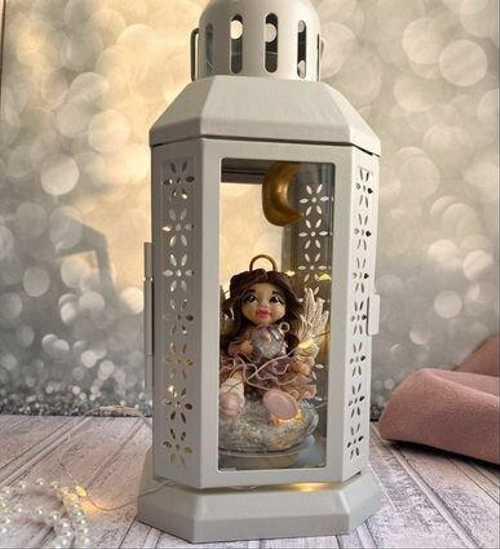 Светильник-фонарь с куклой ангелом ручной работы и